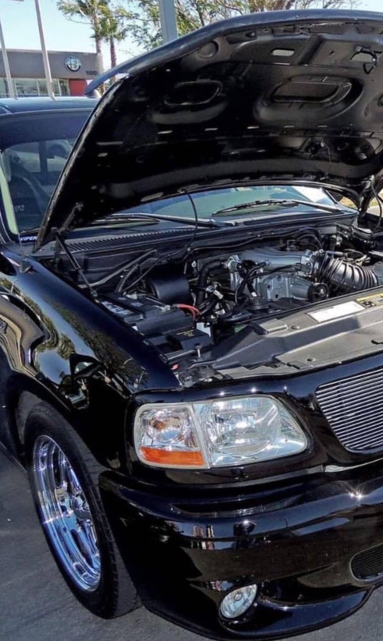 2002 Ford Lightning – Famous Whip Sales
